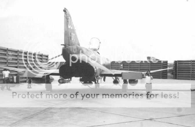 1/72 F-4E pylons and Triple Ejection Racks (TER) - Aircraft Cold War ...